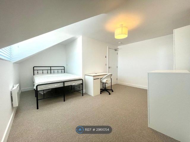 Staple Hill, Bristol BS16, Room to rent, £750 pcm | PrimeLocation