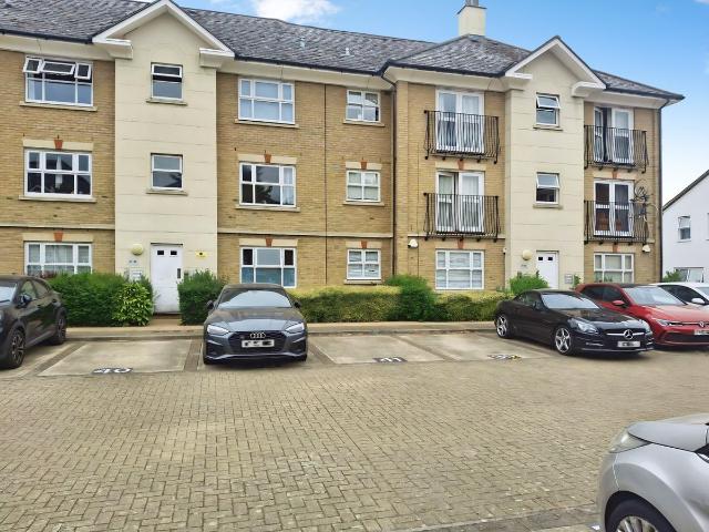 Stapleford Close, Chelmsford, Essex CM2, 1 bed flat to rent, £1,050 pcm | PrimeLocation