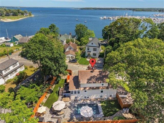 Staples Ave, Warwick, Home For Sale