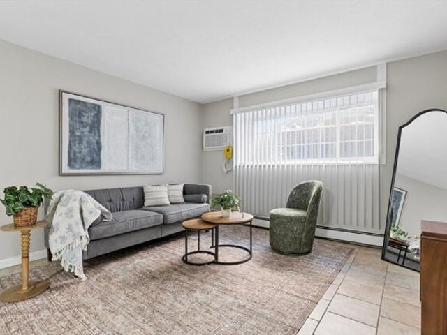 Staples Ave Apt,everett, Condo For Sale