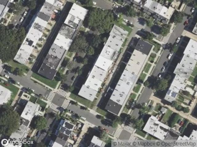 Staples St NE