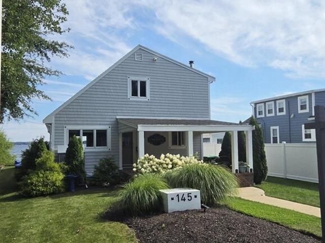 Staples Shore Rd, Lakeville, Home For Sale