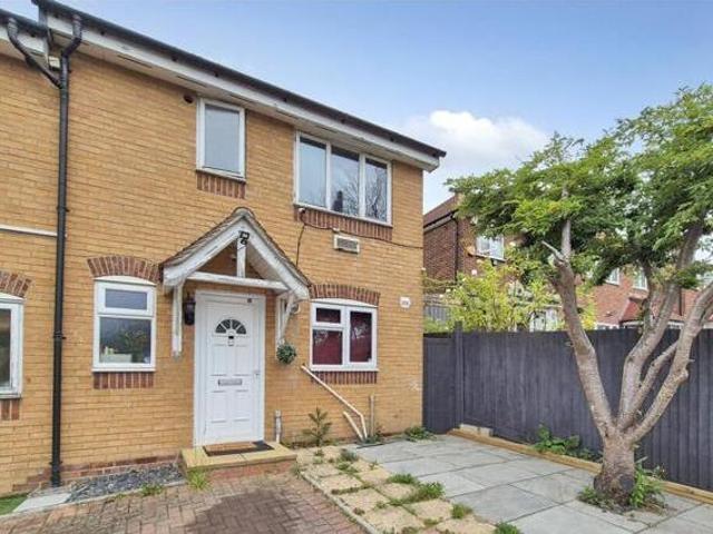 Star Lane, St Mary Cray, 2 Bedroom Terraced