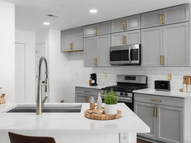 Star Super Host Renovated Luxury CoLiving | Safe