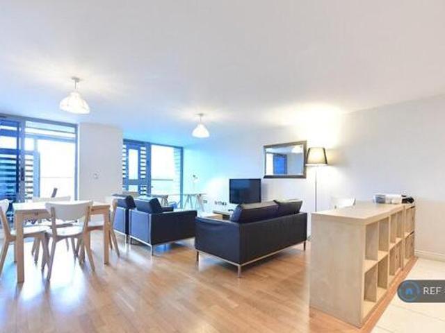 Star Wharf, London, 2 Bedroom Flat