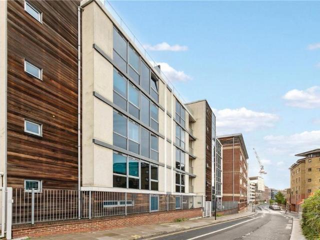 Star Wharf, London NW1 2 bed flat to rent £3,500 pcm £808 pw
