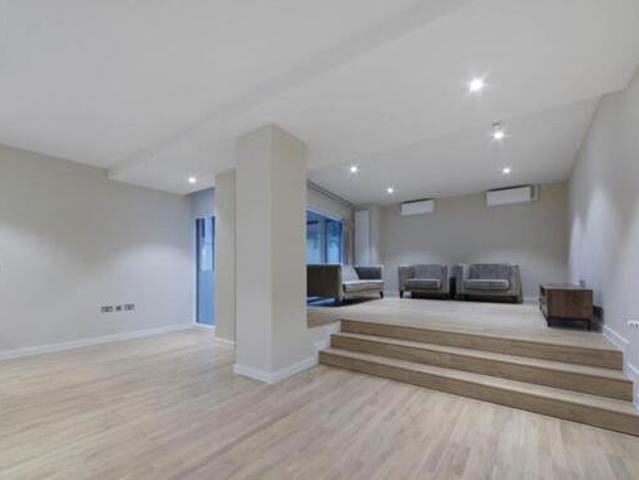 Star Yard, Holborn, 2 Bedroom Flat