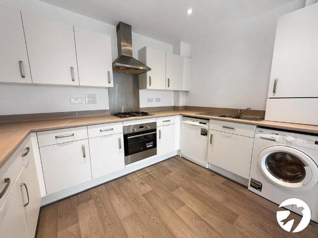 Starboard Crescent, Chatham, Kent, ME4 2 bed flat to rent £1,475 pcm £340 pw