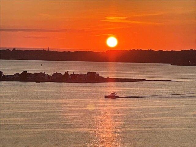 Starboard Dr Unit,tiverton, Condo For Sale