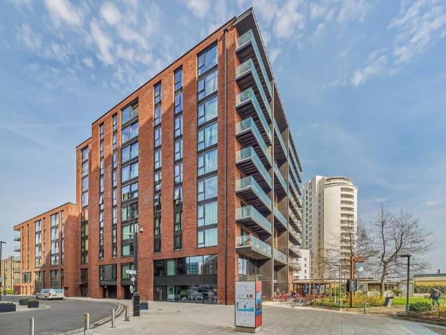 Starboard Way, London E16 1 bed flat to rent £2,100 pcm £485 pw