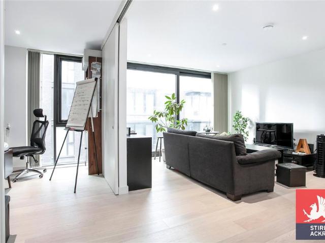 Starboard Way, London, E16 2 bed apartment to rent £2,300 pcm £531 pw