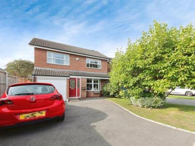 Starbold Crescent, Knowle, 4 Bedroom Detached