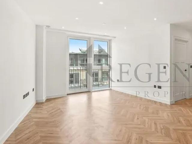 Starbucks, 3 Brook Street, London, KT1 2EY, United Kingdom | 2 bed apartment for rent #124457931 | Rentberry