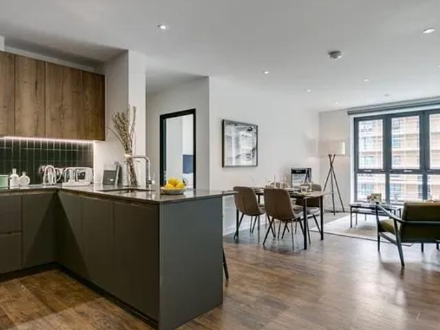 Starbucks, Maker's Way, London, UB6 0GA, United Kingdom | 3 bed apartment for rent #167871050 | Rentberry