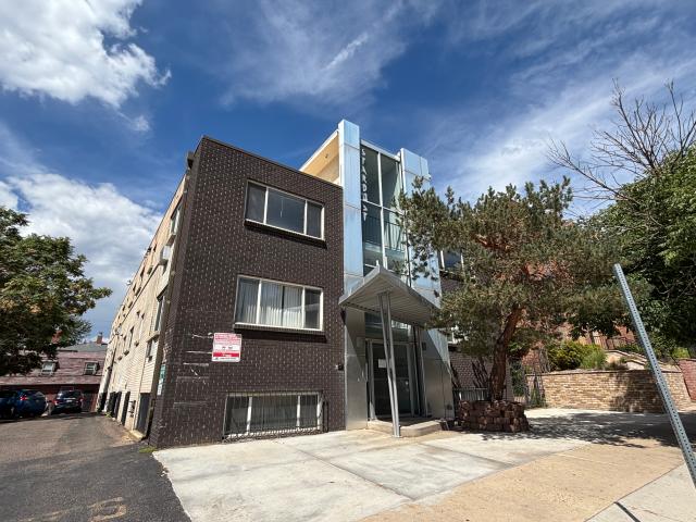 Stardust Apartments – Spacious 2 BEDROOMS Living in the Heart of Capitol Hill!