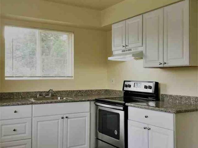 Stark Street Crossing Studio Apartment for Rent at 13400 Se Stark St, Portland, OR 97233 Hazelwood