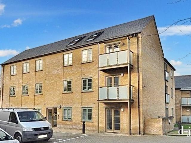 Starlings Bridge 2 bed apartment to rent £1,975 pcm £456 pw
