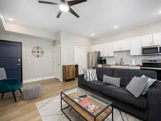Starr High Studios 1 Bedroom Apartment for Rent at 999 N High St, Columbus, OH 43201 Short North