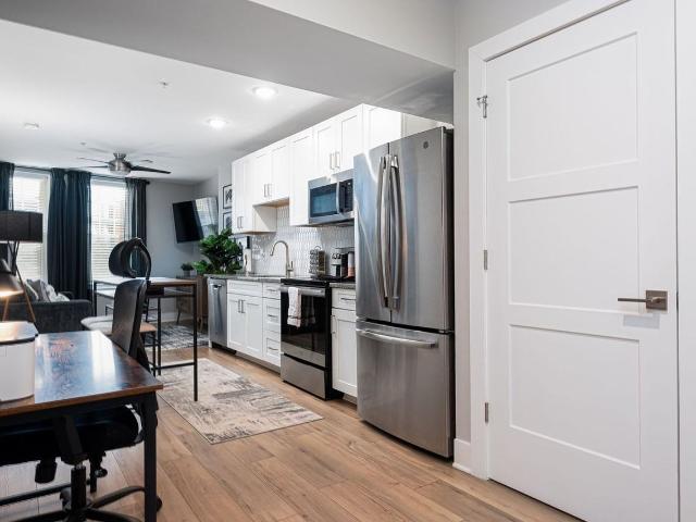 Starr High Studios 1 Bedroom Apartment for Rent at 999 N High St, Columbus, OH 43201 Short North