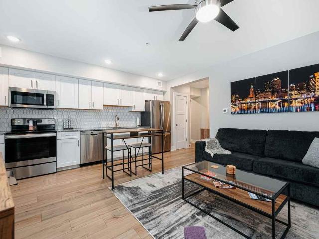 Starr High Studios Studio Apartment for Rent at 999 N High St, Columbus, OH 43201 Short North
