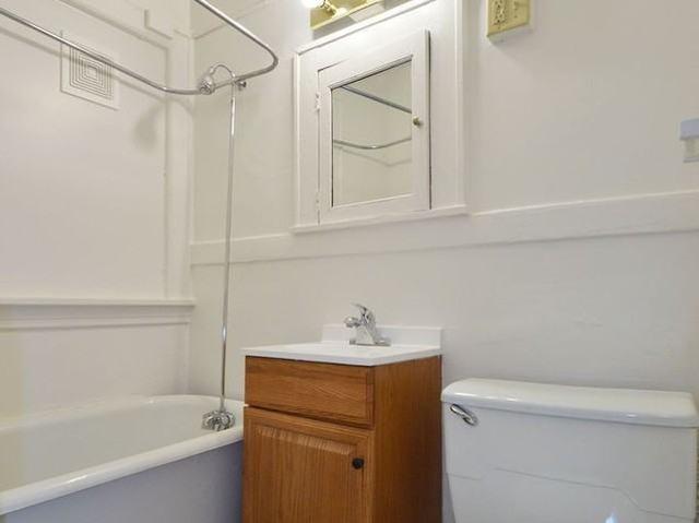 Stevens Community 1 Bedroom Apartment for Rent at 128 E 18th St, Minneapolis, MN 55403 Stevens Square