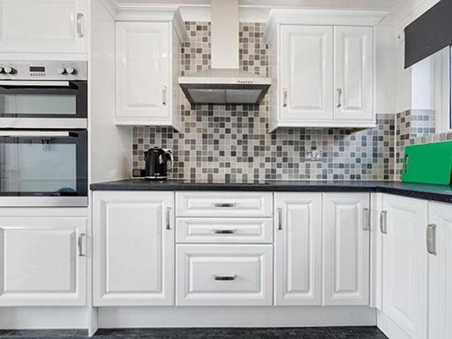 Stevens Walk, Colchester CO4 4 bed semi detached house to rent £1,950 pcm £450 pw