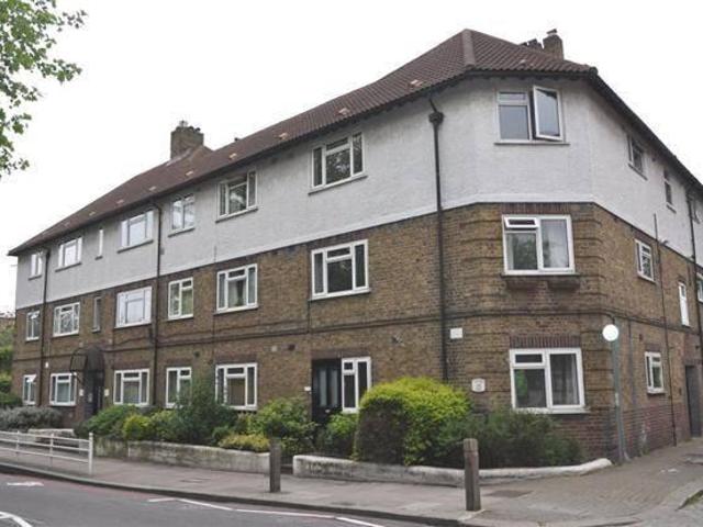 Stevenson House, London, SW11 1 bed apartment to rent £1,750 pcm £404 pw