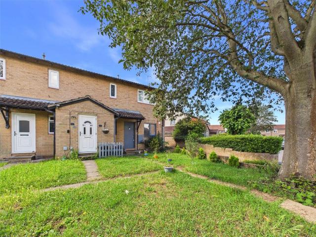 Stewart Close, Hampton TW12, 1 bed maisonette to rent, £1,350 pcm | PrimeLocation