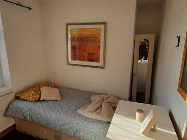 Stewart Close, London NW9, Room to rent, £600 pcm | PrimeLocation
