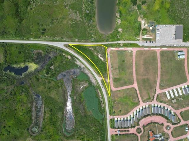 Stewart Rd, Galveston, TX 77554