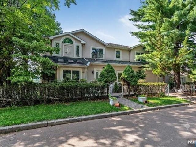 Stewart St, Ridgefield, Home For Sale