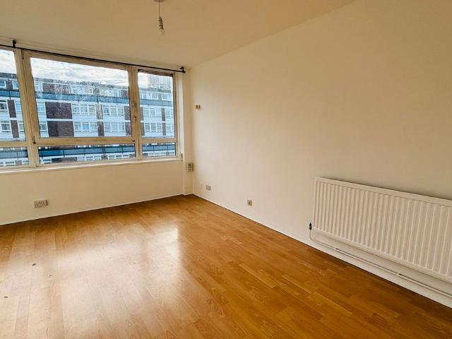 Stewart Street, London E14, 3 bed maisonette to rent, £2,396 pcm | PrimeLocation