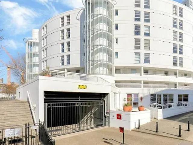 Stewart Street, London, E14 3ES, United Kingdom | 2 bed apartment for rent #135552956 | Rentberry