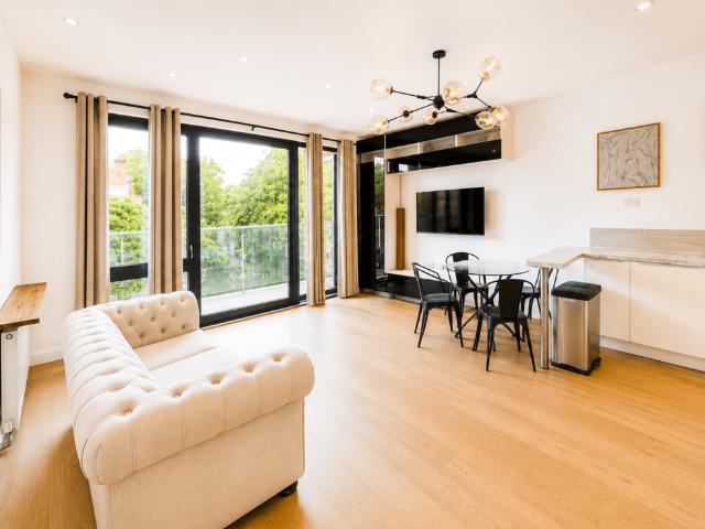 Stewarts Lodge, SW8 4UU 1 bed flat to rent £2,300 pcm £531 pw