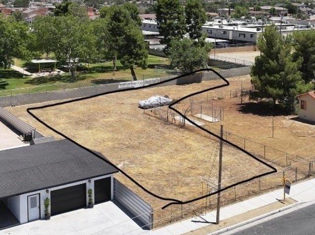 Ste Vic, Palmdale, CA 93550