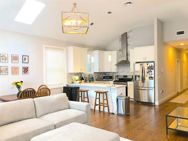STEAL DEAL | 1 ROOM AVAILABLE