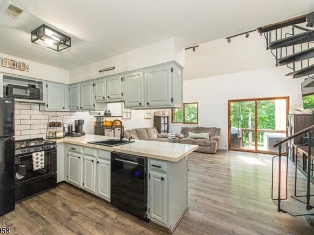 Steamboat Dr, Vernon, Condo For Sale