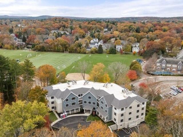 Stearns Rd Apt,wellesley, Condo For Sale