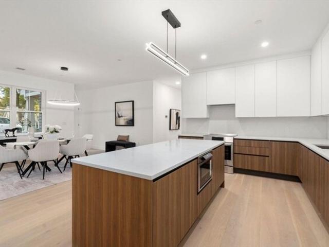 Stearns Rd Apt,wellesley, Condo For Sale