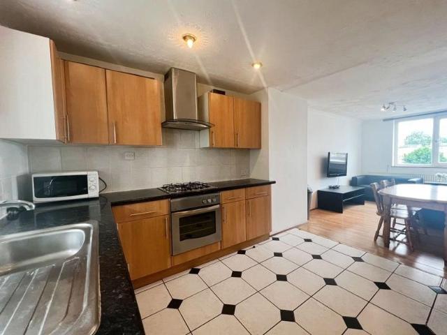 Stebondale Street, London E14, 4 bed flat to rent, £3,000 pcm | PrimeLocation