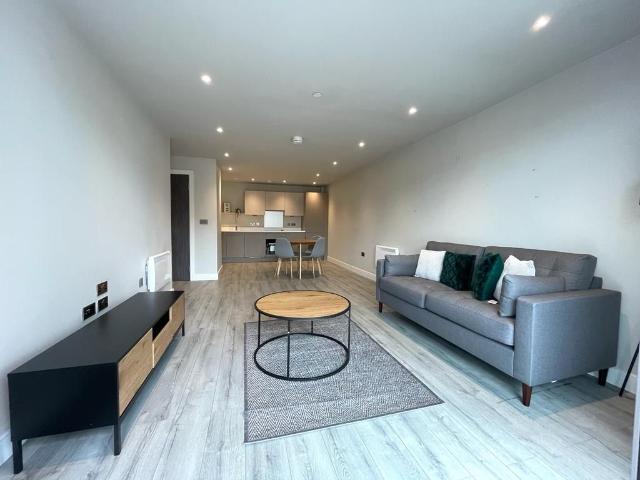 Steel House, Slough SL2, 2 bed flat to rent, £1,750 pcm | PrimeLocation
