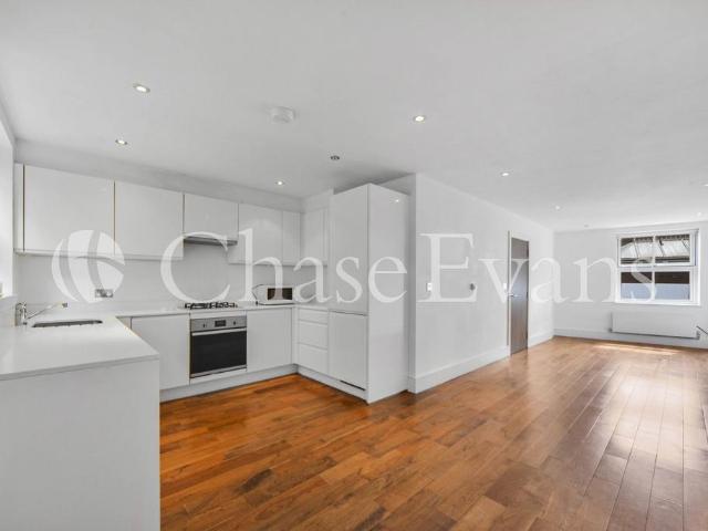 Steels Lane, Shadwell, London, E1 4 bed terraced house to rent £3,467 pcm £800 pw