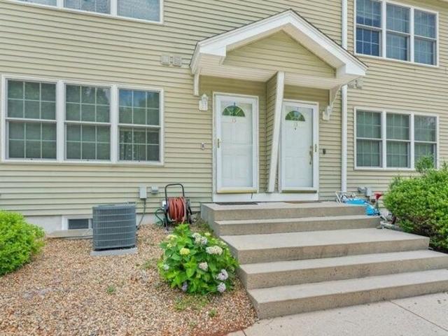 Steeple Chase Dr Unit,hampstead, Home For Sale