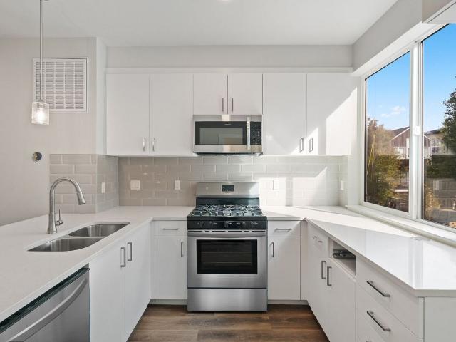 Steeple Townhomes 2 Bedroom Home for Rent at 1654 1654 7842 SE Lambert Street, Portland, OR 97202 Reed