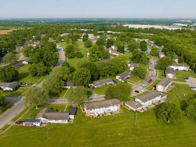 Steeplechase Village 3 Bedroom Apartment for Rent at 6815 Shook Road, Columbus, OH 43217 North Rickenbacker