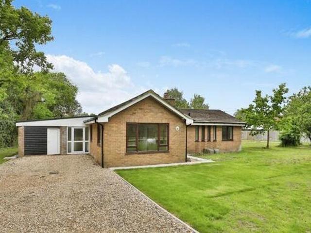 Steggs Lane, Westfield, 3 Bedroom Detached