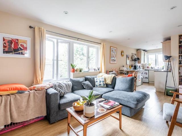 Stephan Close, London E8, 1 bed flat to rent, £2,250 pcm | PrimeLocation