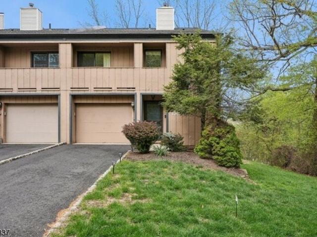 Stephanie Dr, North Caldwell, Condo For Sale