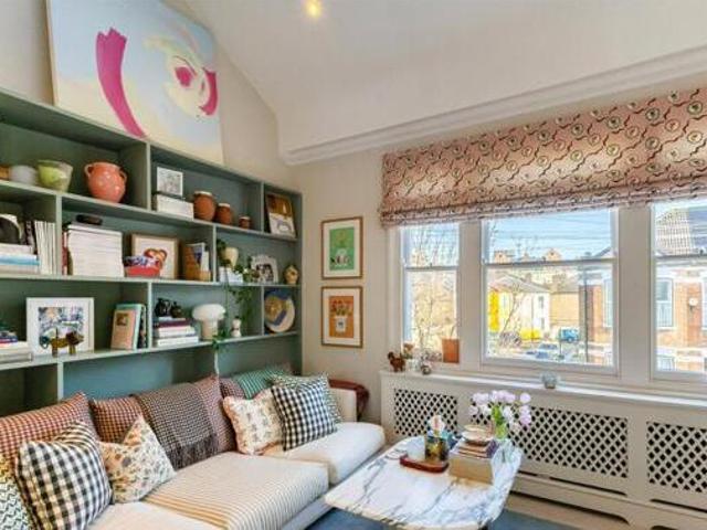 Stephendale Road, Fulham, 2 Bedroom Maisonette