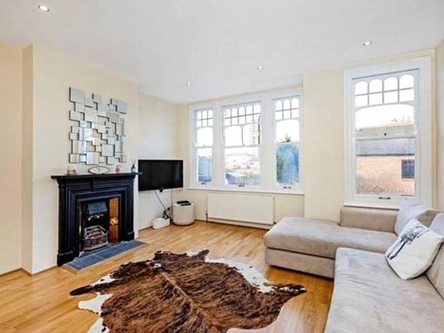 Stephendale Road, Fulham SW6, 2 bed flat to rent, £2,950 pcm | PrimeLocation
